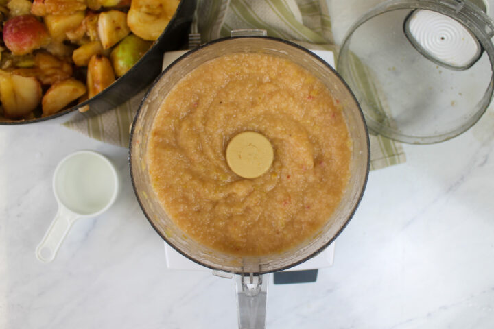 Easy No-Peel Homemade Applesauce for the Freezer (No Sugar) - Sungrown ...